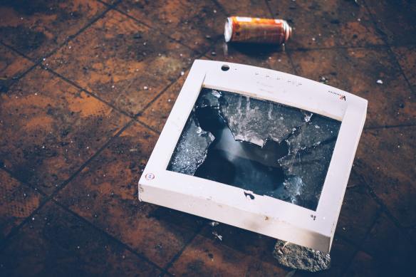 What Happens When The Internet Breaks? | The Networking Nerd
